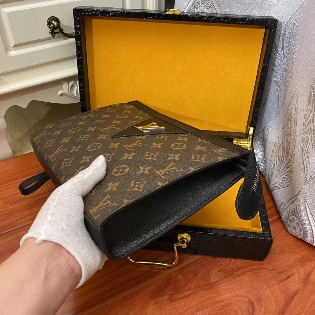 Legit Mens Louis Vuitton Clutch Bags