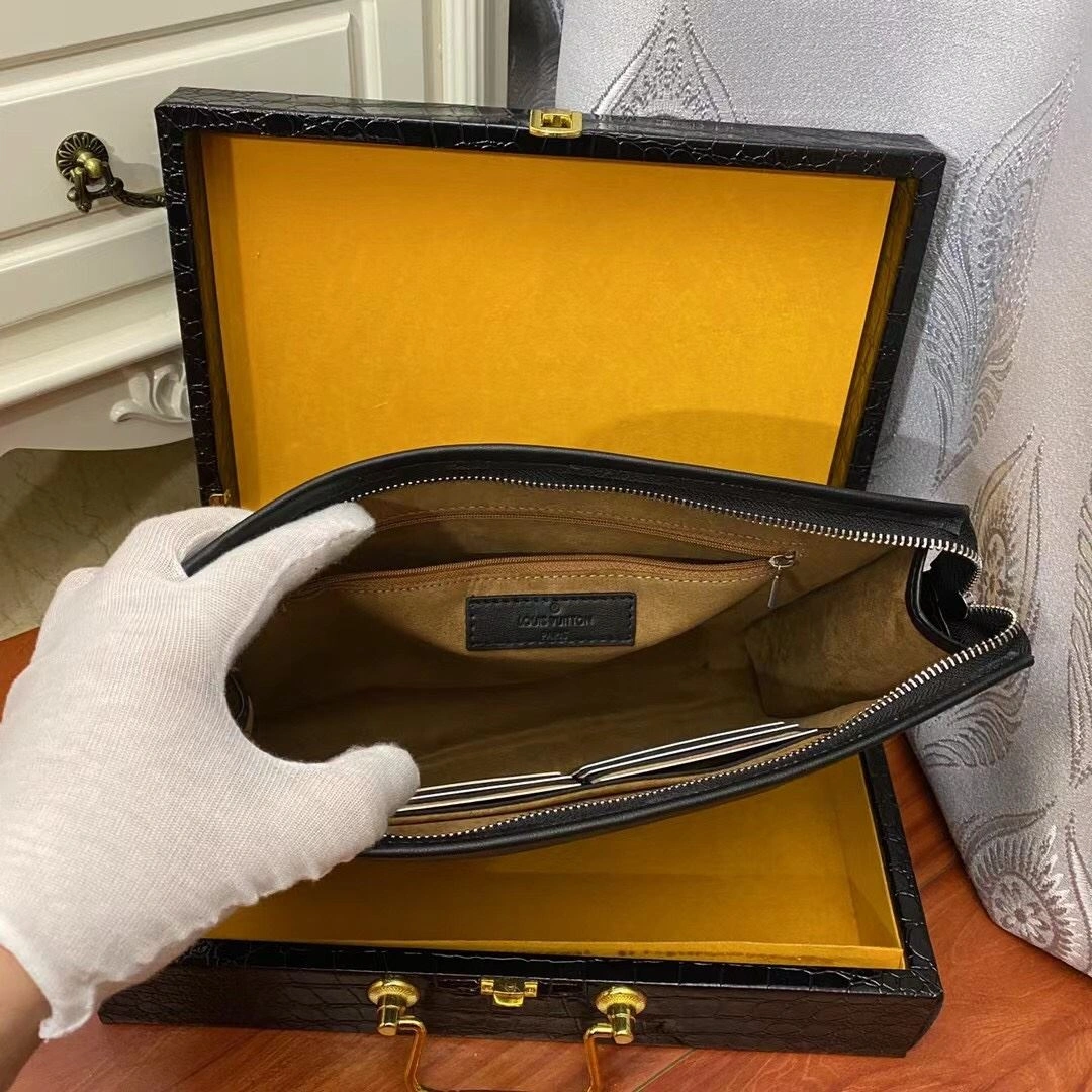 Legit Mens Louis Vuitton Clutch Bags