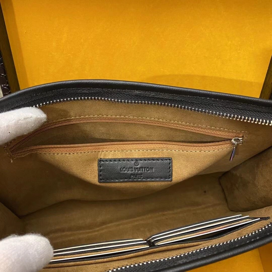 Legit Mens Louis Vuitton Clutch Bags