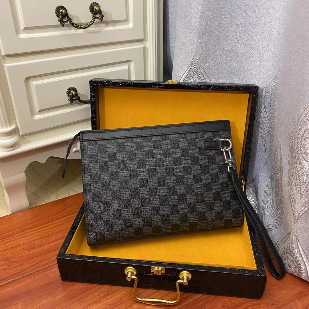 High fidelity Mens Louis Vuitton Clutch Bags
