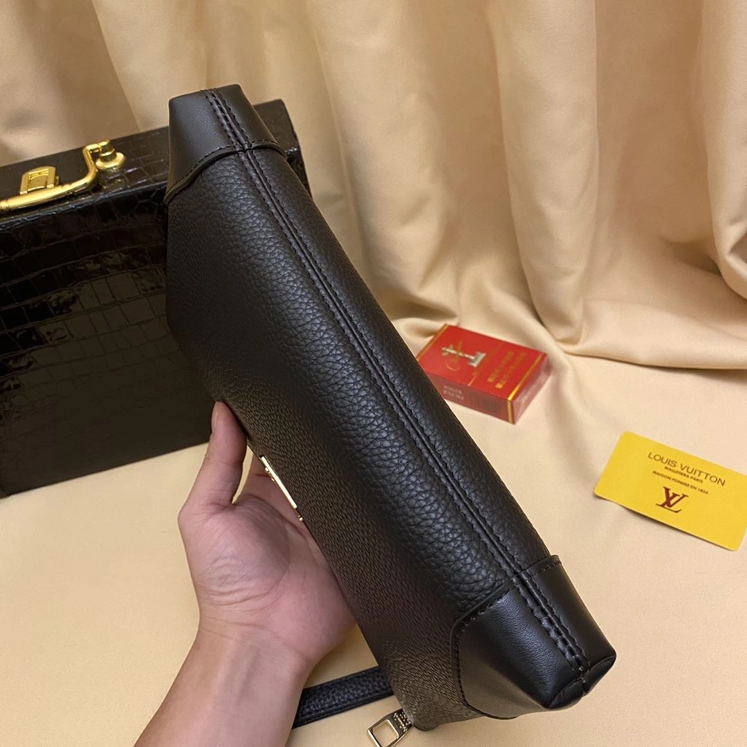 Top match Mens Louis Vuitton Clutch Bags