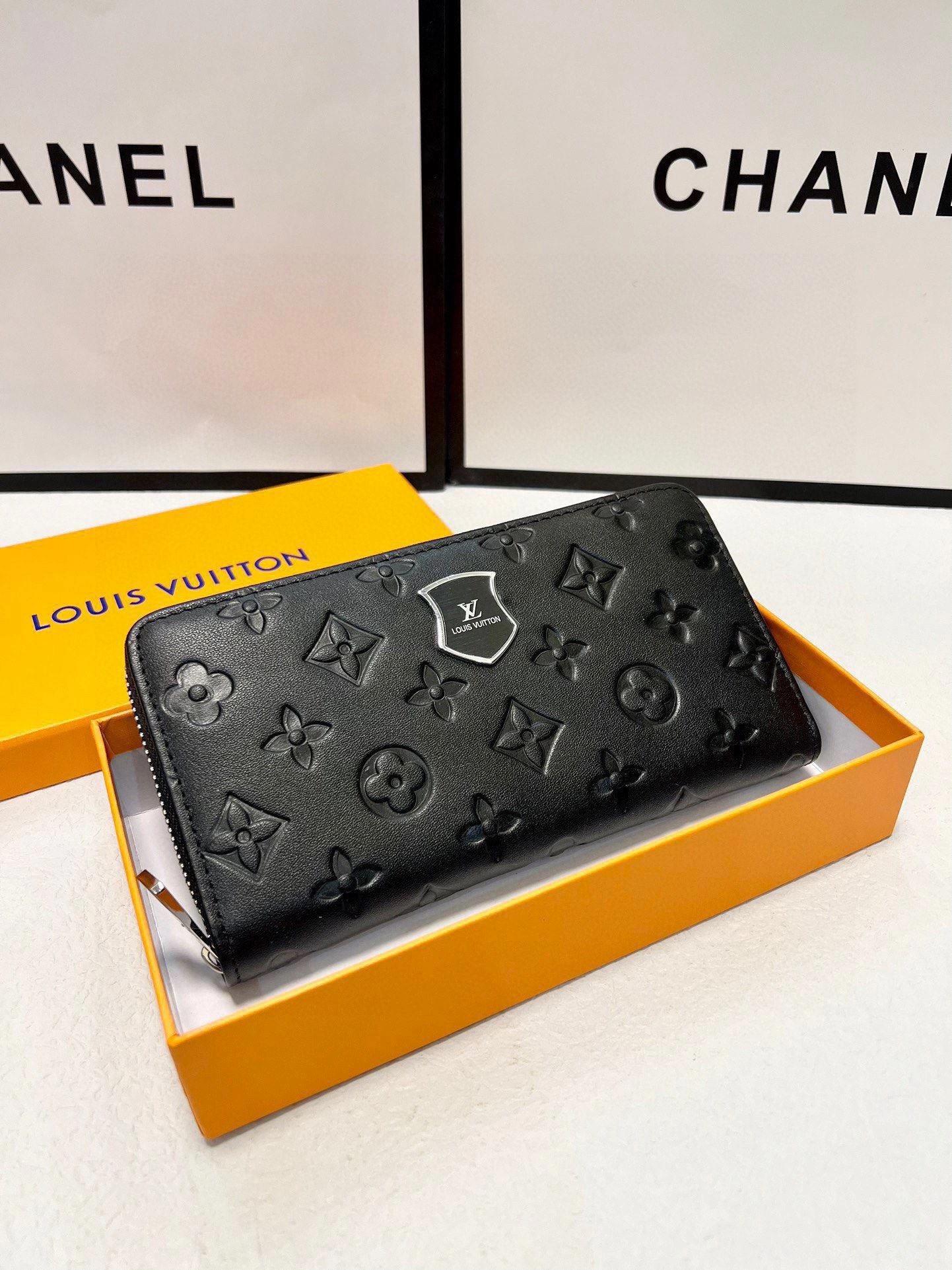 Mens Louis Vuitton Clutch Bags