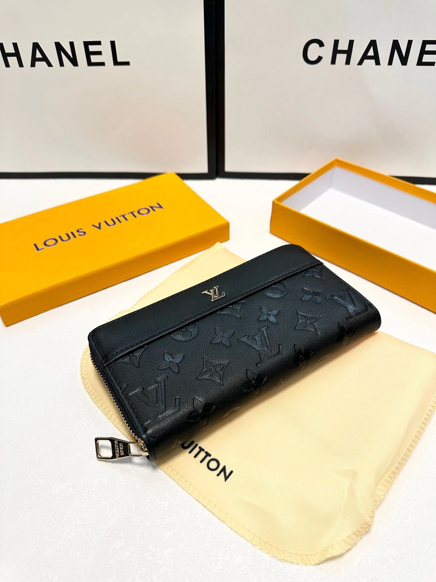 Mens Louis Vuitton Clutch Bags