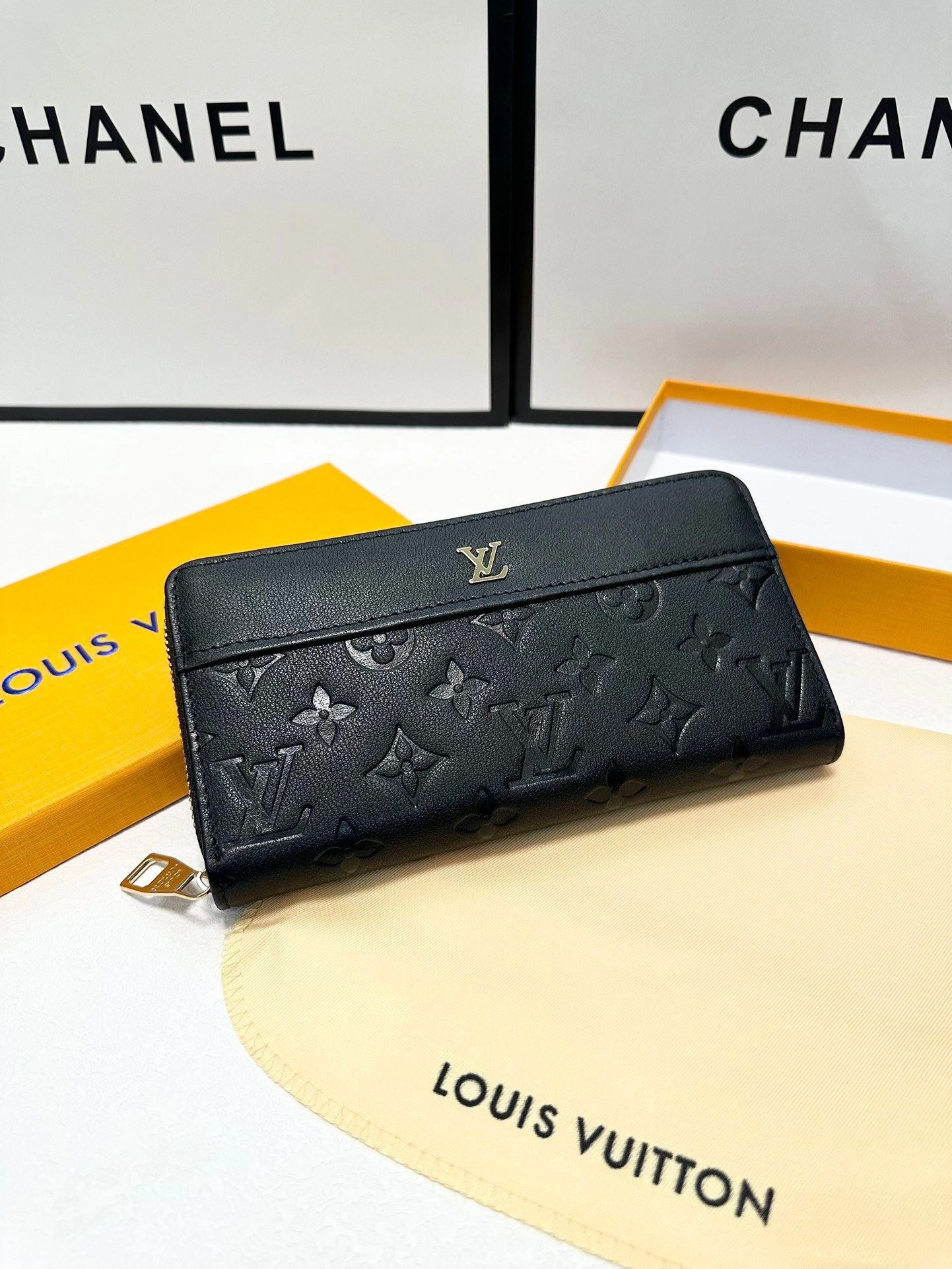 Reasonably priced Mens Louis Vuitton Clutch Bags