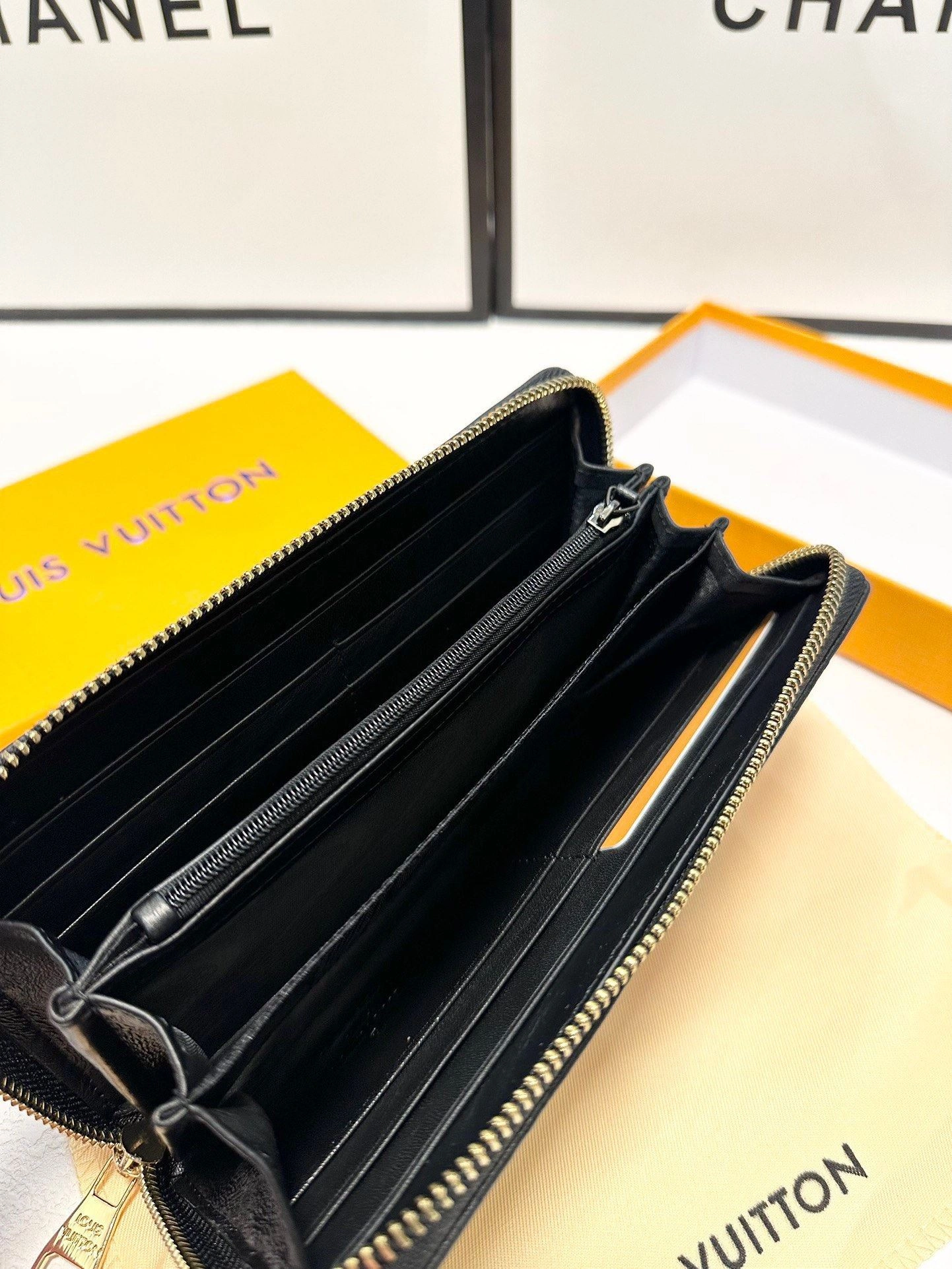 Reasonably priced Mens Louis Vuitton Clutch Bags