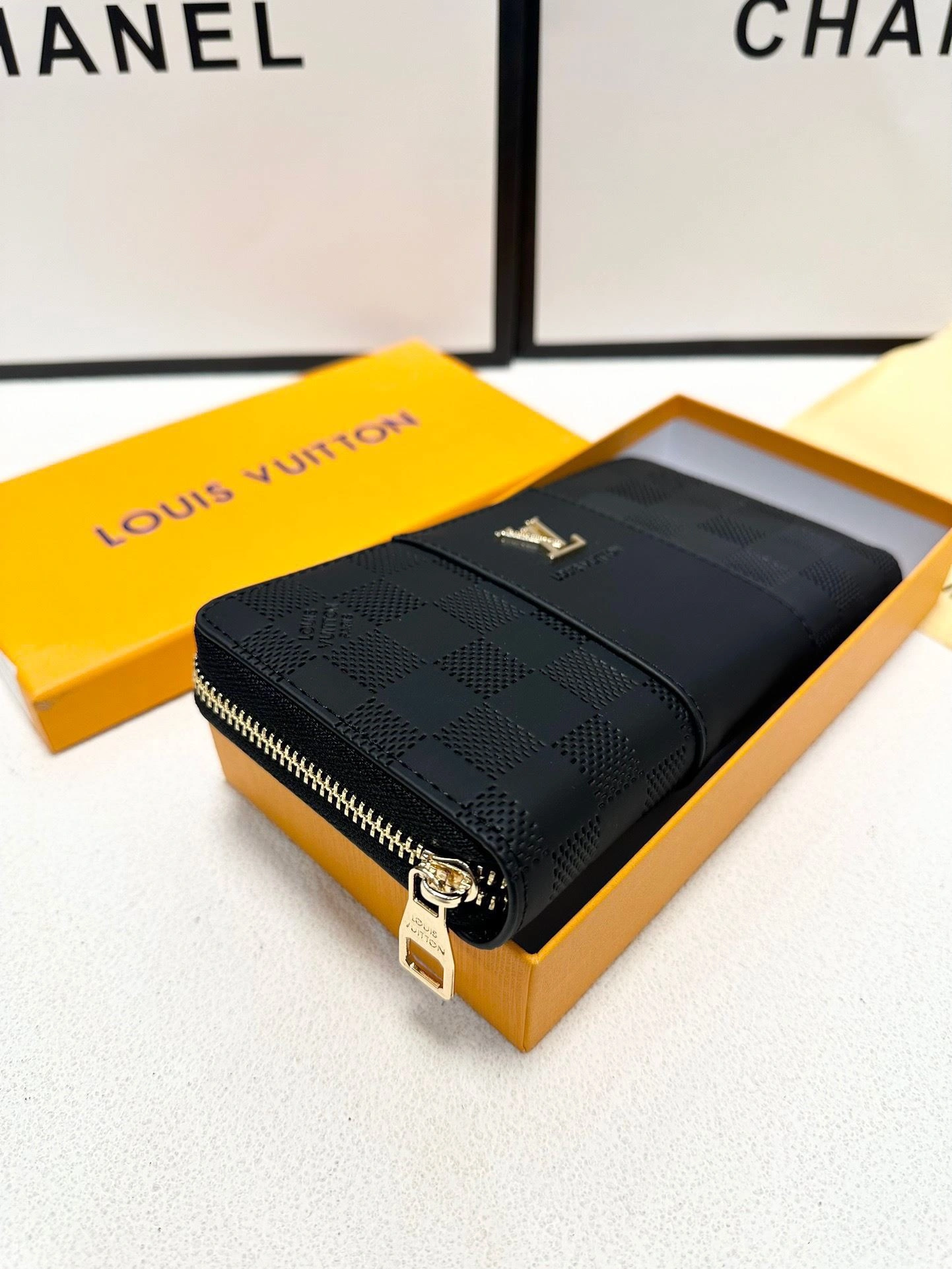 Reasonably priced Mens Louis Vuitton Clutch Bags