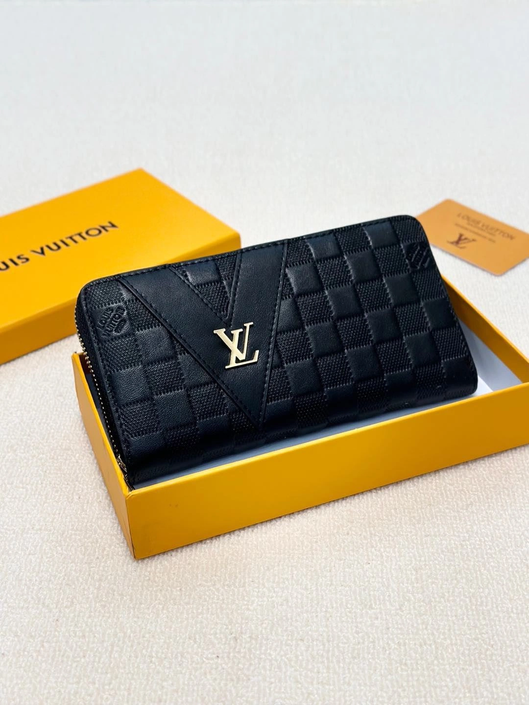 Mens Louis Vuitton Clutch Bags