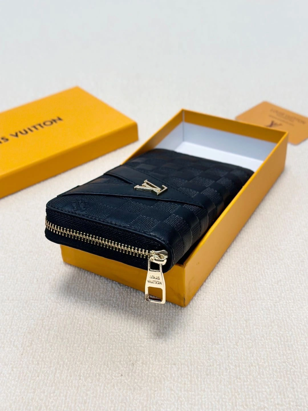 Brand-authenticated Mens Louis Vuitton Clutch Bags