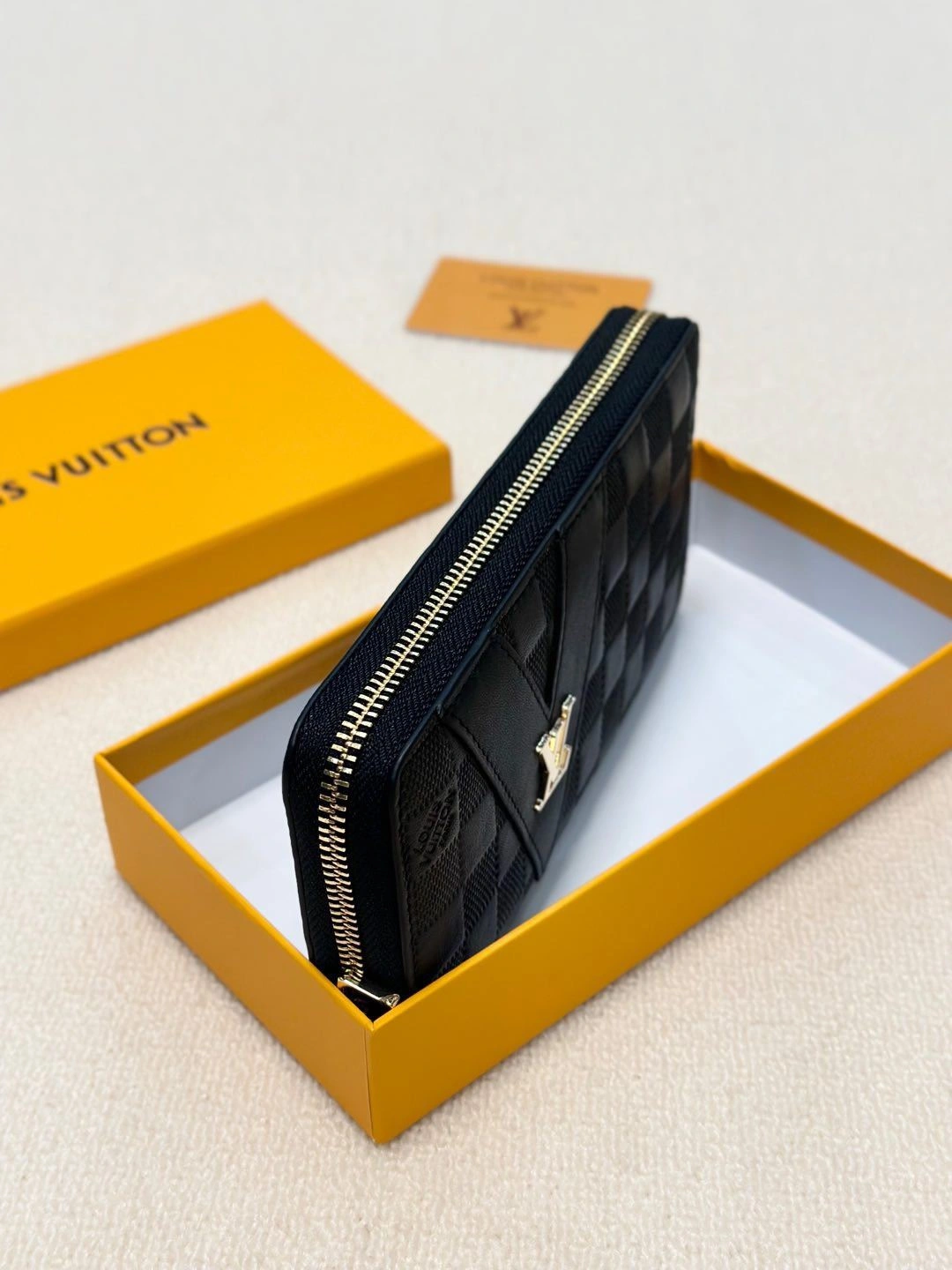 Brand-authenticated Mens Louis Vuitton Clutch Bags