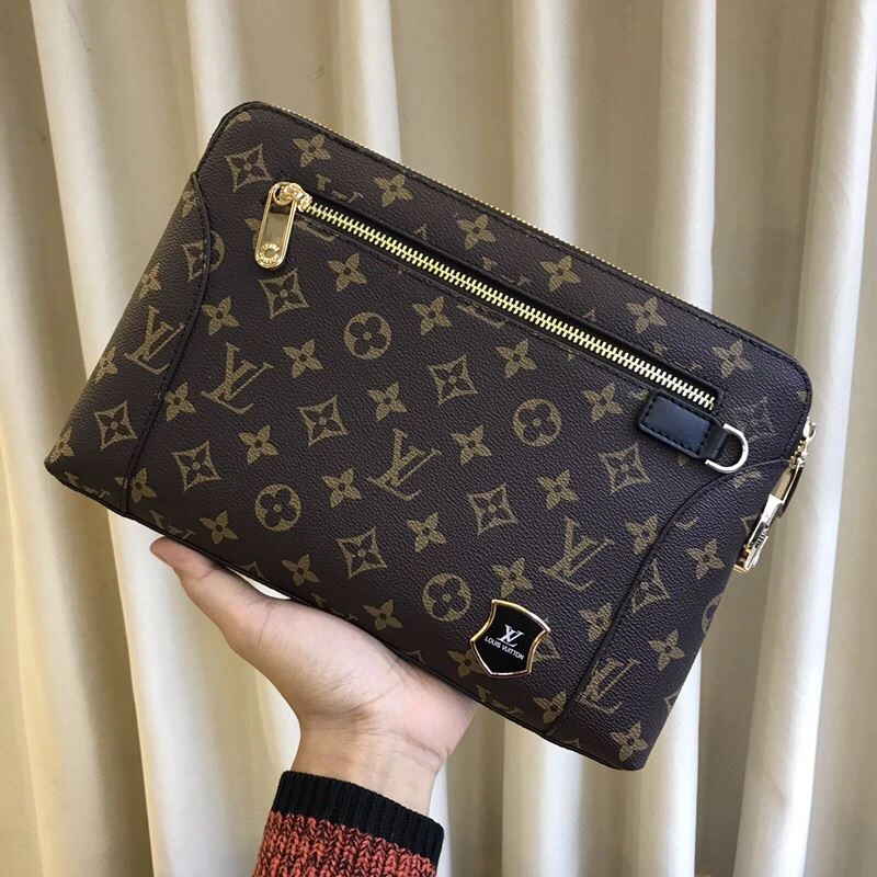 Exact replica Mens Louis Vuitton Clutch Bags