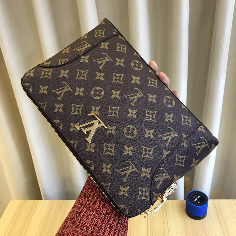 Exact replica Mens Louis Vuitton Clutch Bags