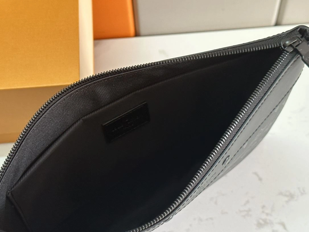 Official Mens Louis Vuitton Clutch Bags