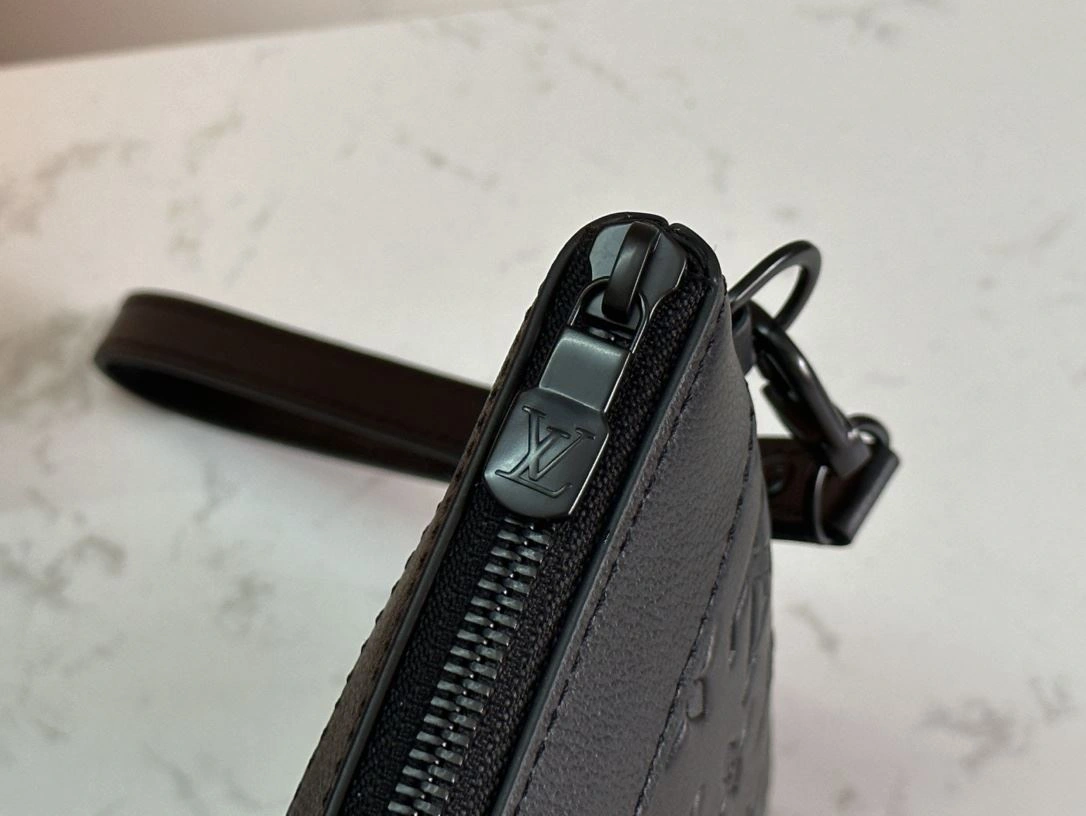 Official Mens Louis Vuitton Clutch Bags