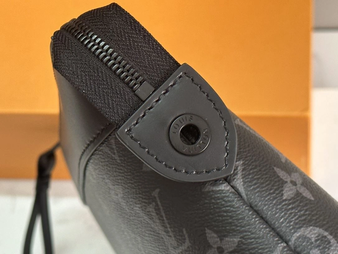 Official Mens Louis Vuitton Clutch Bags