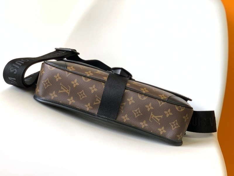 1:1 copy Mens Louis Vuitton Satchel Bags