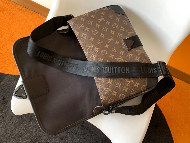 1:1 copy Mens Louis Vuitton Satchel Bags