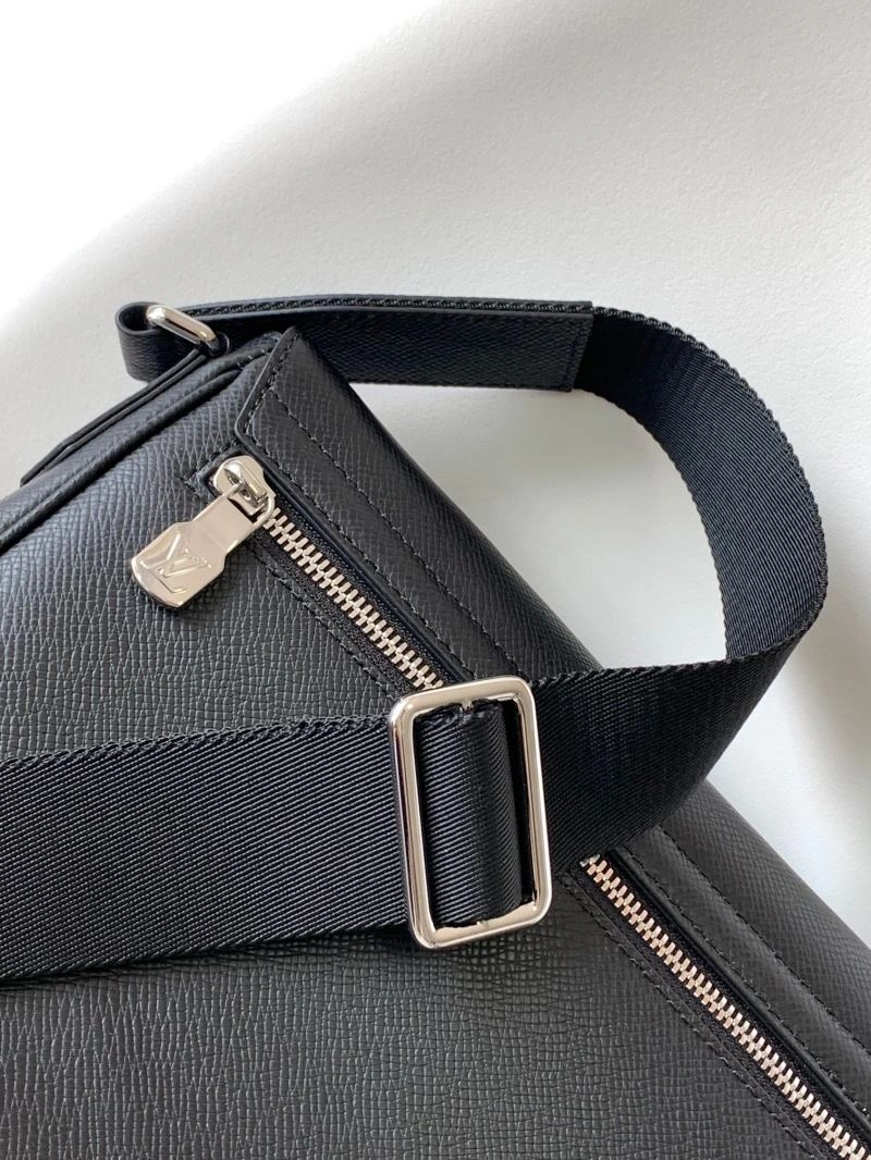 Exact replica Mens Louis Vuitton Satchel Bags