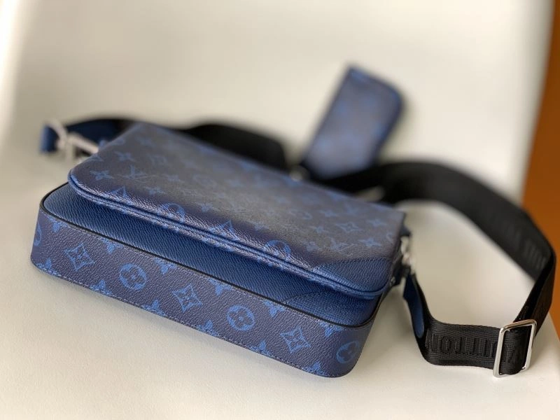 Indistinguishable Mens Louis Vuitton Satchel Bags