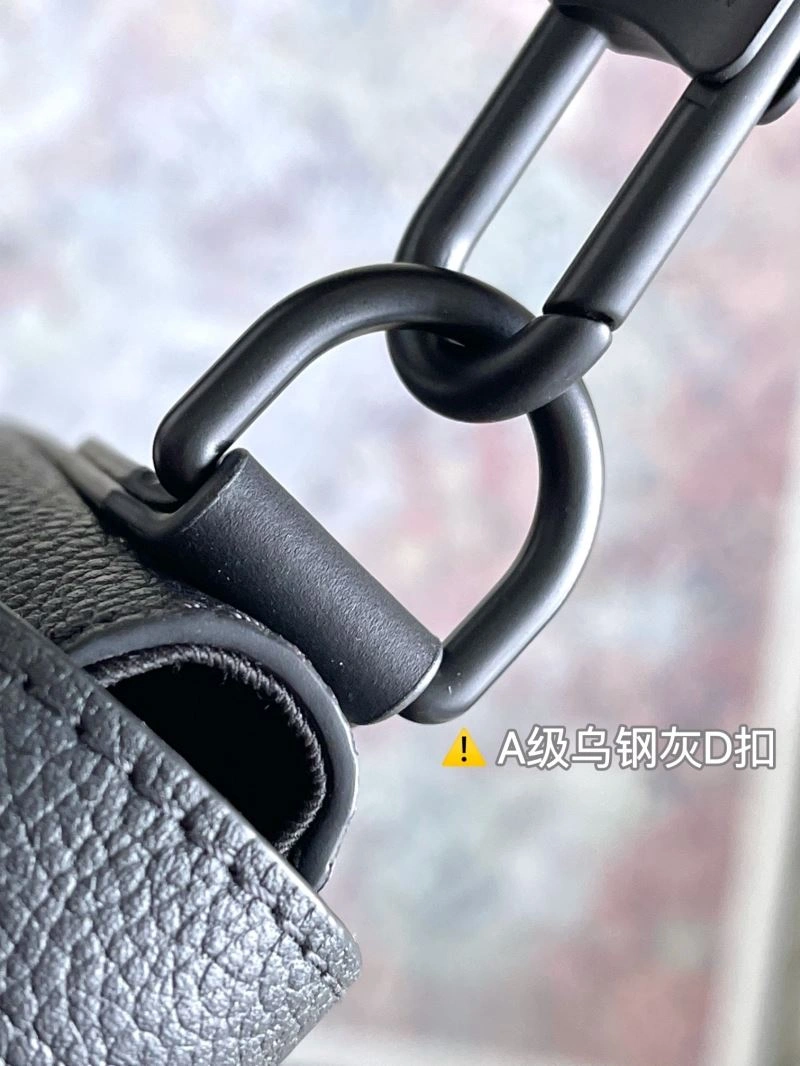 Budget-friendly Mens Louis Vuitton Satchel Bags