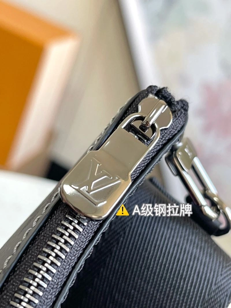 Perfect replica Mens Louis Vuitton Satchel Bags