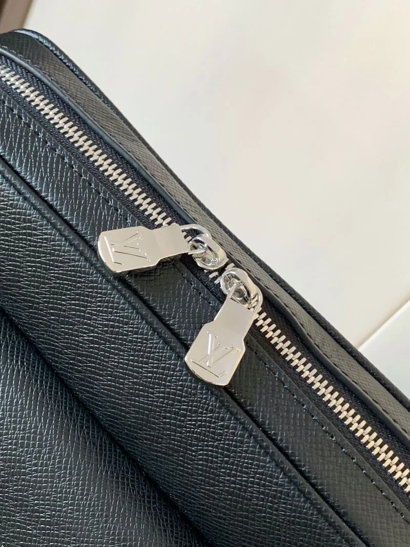 Indistinguishable Mens Louis Vuitton Satchel Bags