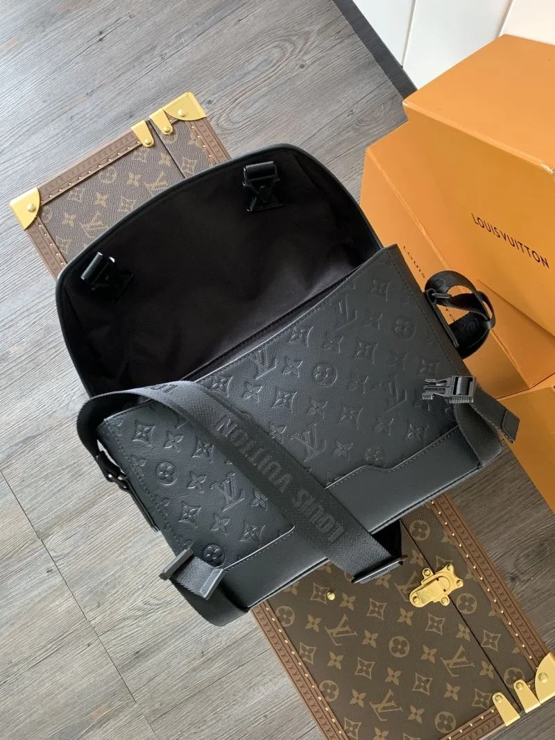Budget-friendly Mens Louis Vuitton Satchel Bags