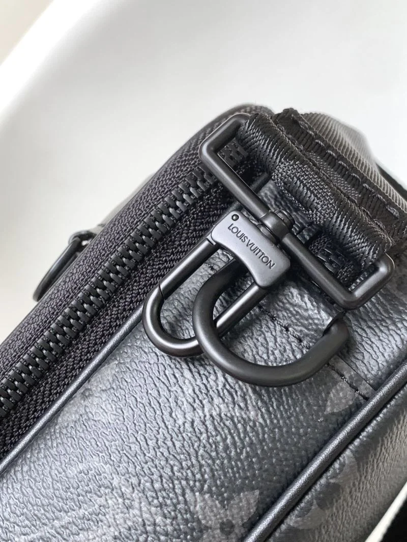 Accurate model Mens Louis Vuitton Satchel Bags