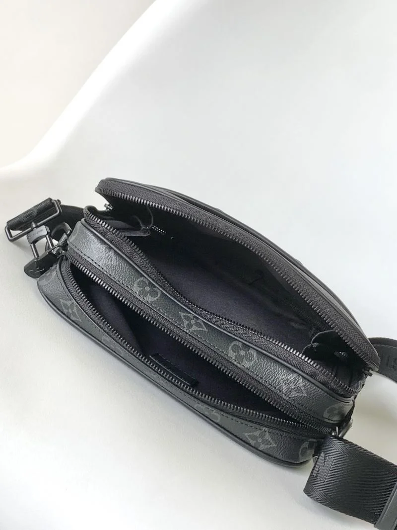 Accurate model Mens Louis Vuitton Satchel Bags