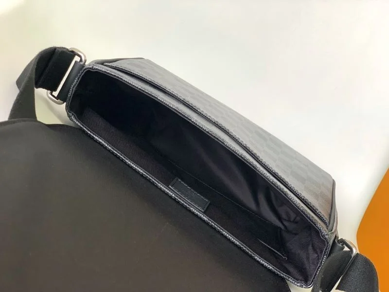 Mirror quality Mens Louis Vuitton Satchel Bags