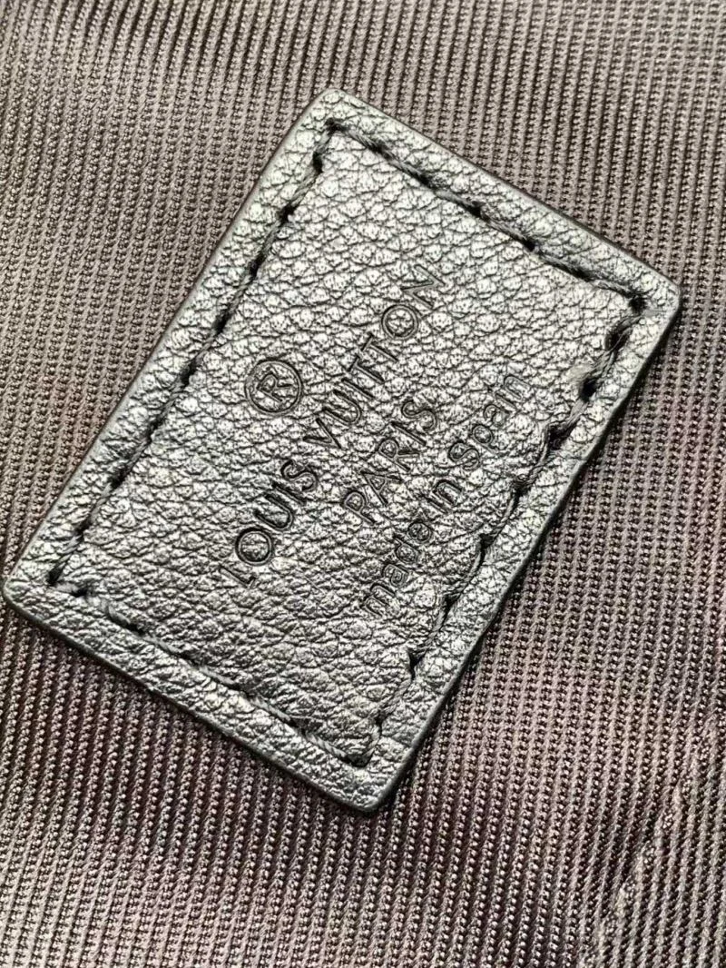 Mirror quality Mens Louis Vuitton Satchel Bags