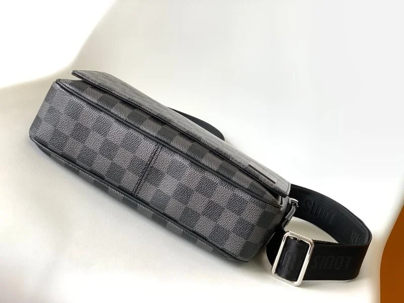 Economical Mens Louis Vuitton Satchel Bags
