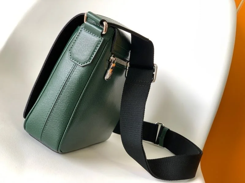Indistinguishable Mens Louis Vuitton Satchel Bags