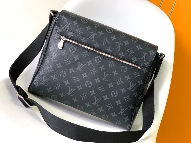 Perfect replica Mens Louis Vuitton Satchel Bags