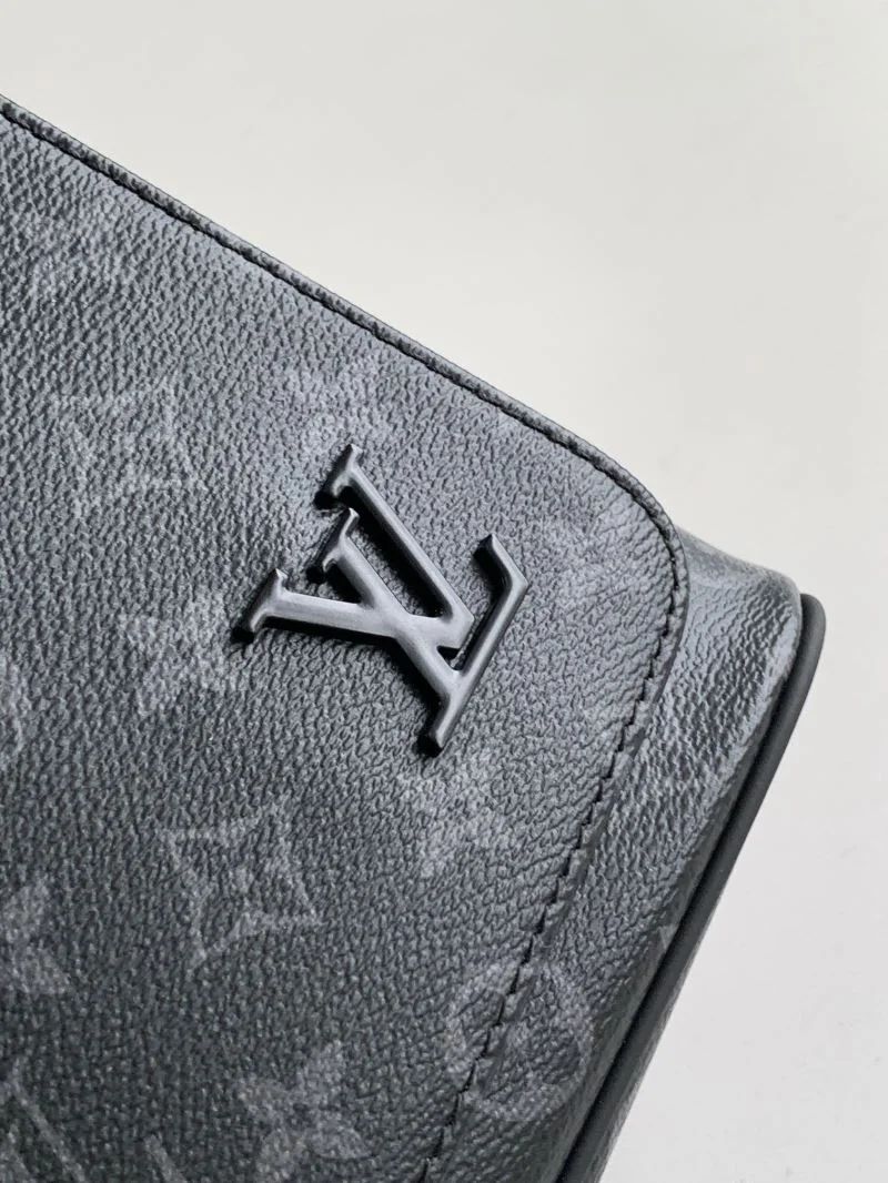 Perfect replica Mens Louis Vuitton Satchel Bags
