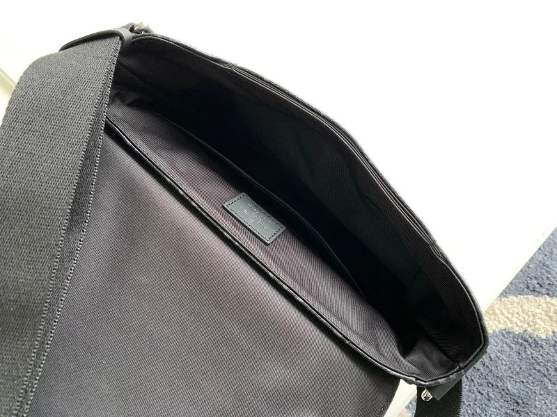 Exact replica Mens Louis Vuitton Satchel Bags