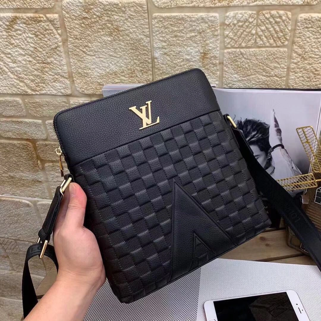 Economical Mens Louis Vuitton Satchel Bags