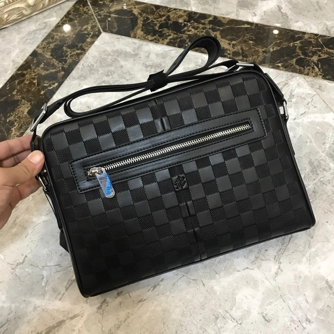 Perfect replica Mens Louis Vuitton Satchel Bags