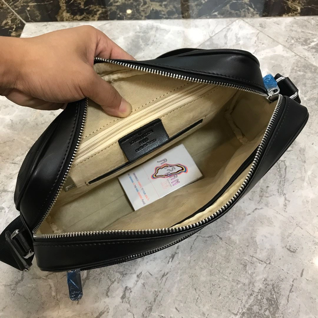 Perfect replica Mens Louis Vuitton Satchel Bags