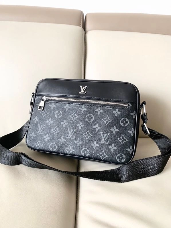 Exact replica Mens Louis Vuitton Satchel Bags