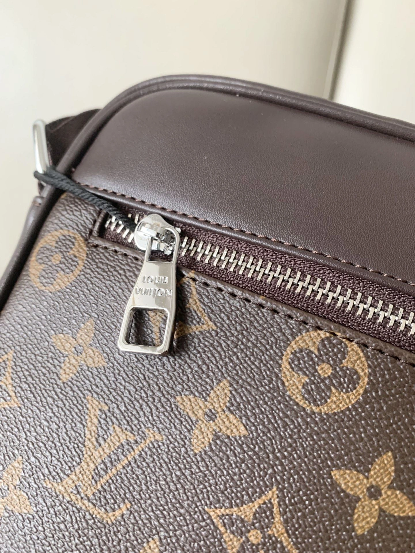 Original Mens Louis Vuitton Satchel Bags