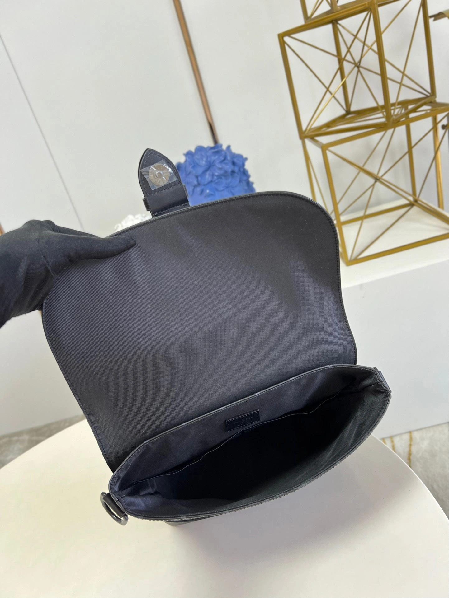 Economical Mens Louis Vuitton Satchel Bags