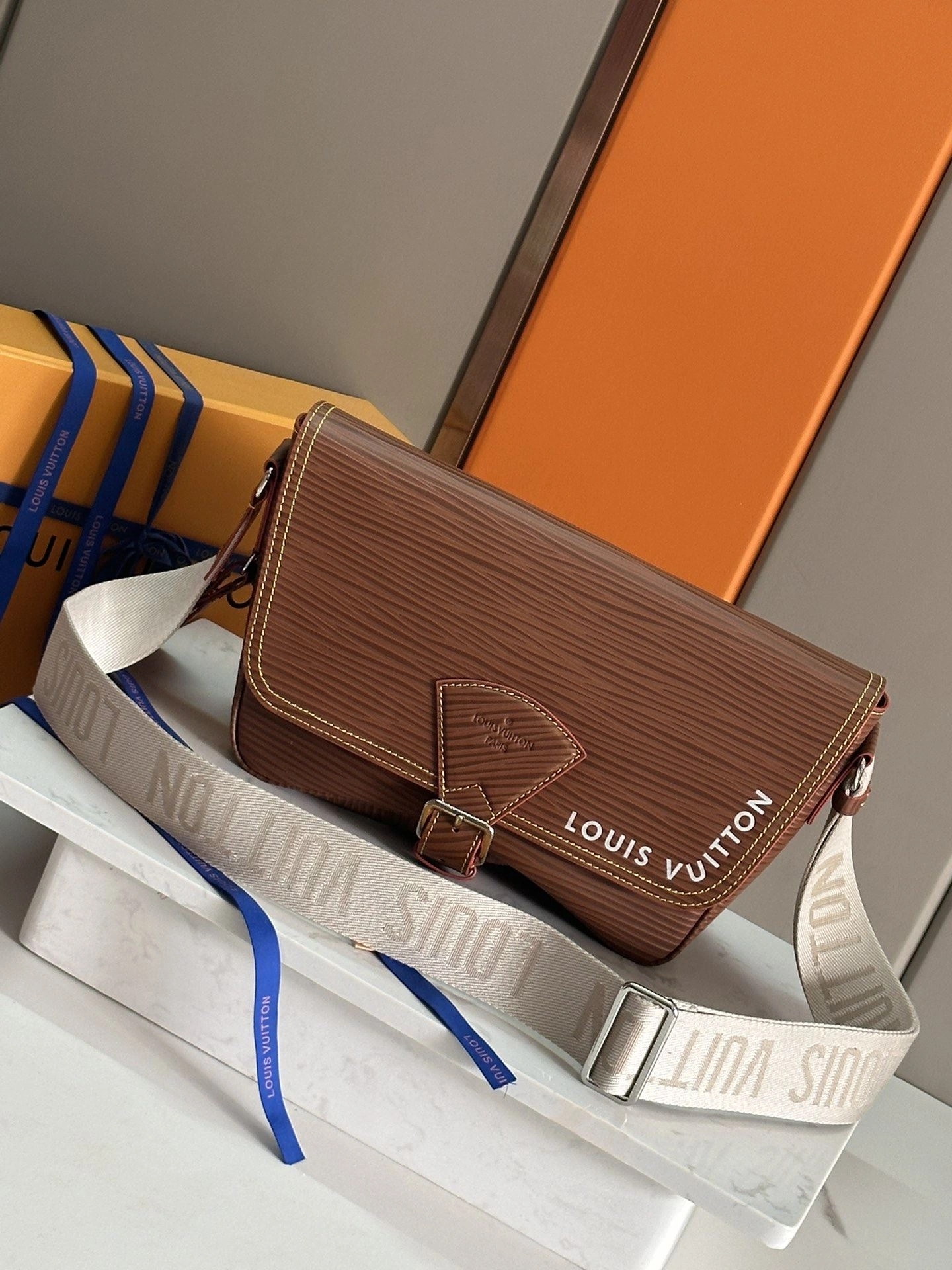Mens Louis Vuitton Satchel Bags