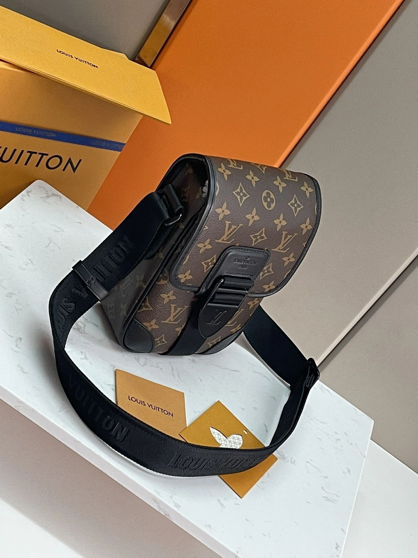 Low-cost Mens Louis Vuitton Satchel Bags