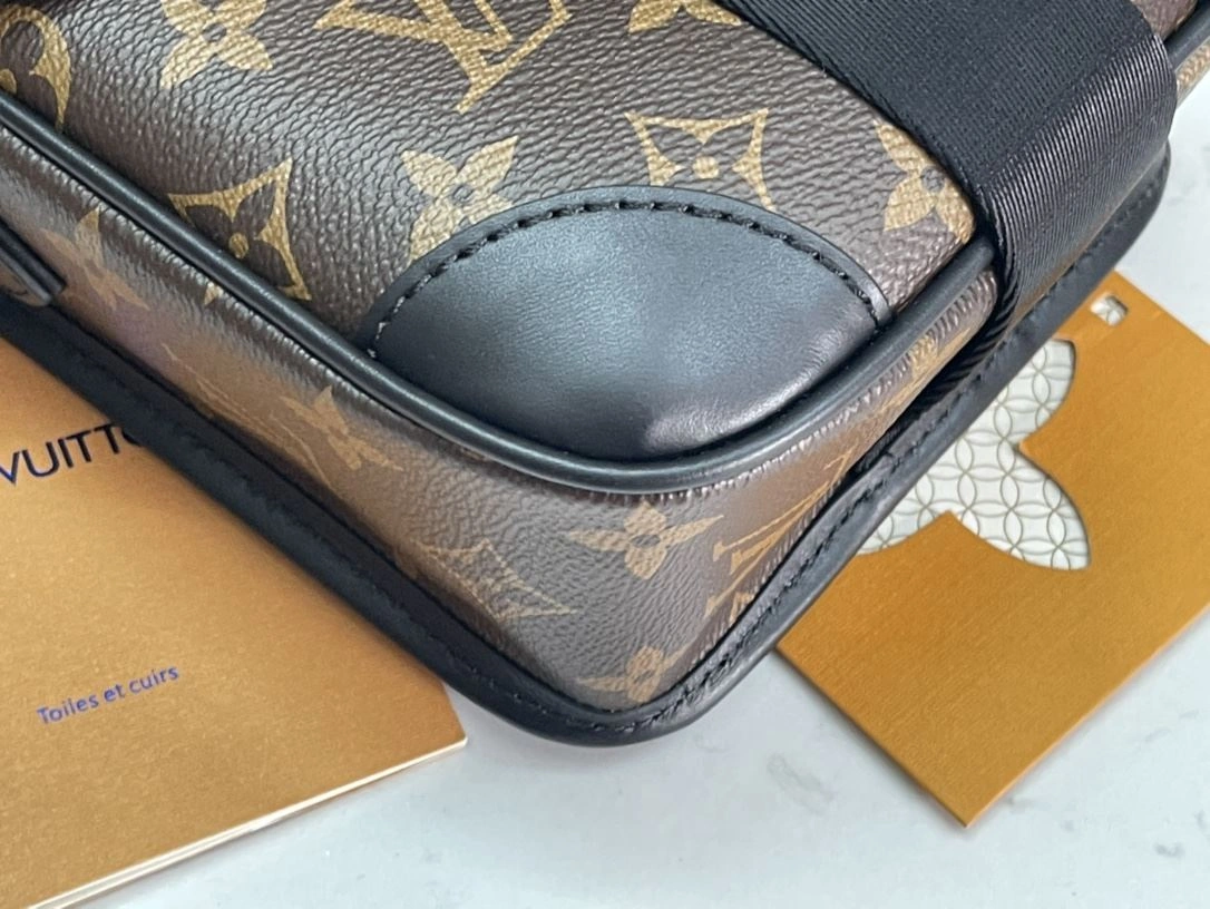 Low-cost Mens Louis Vuitton Satchel Bags