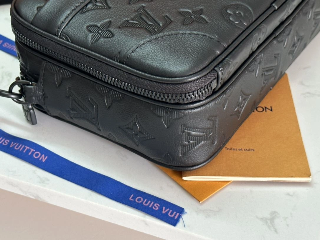 Low-cost Mens Louis Vuitton Satchel Bags