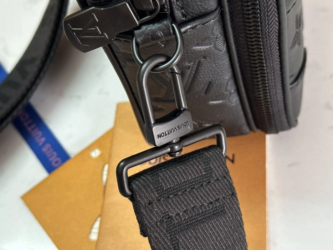 Low-cost Mens Louis Vuitton Satchel Bags