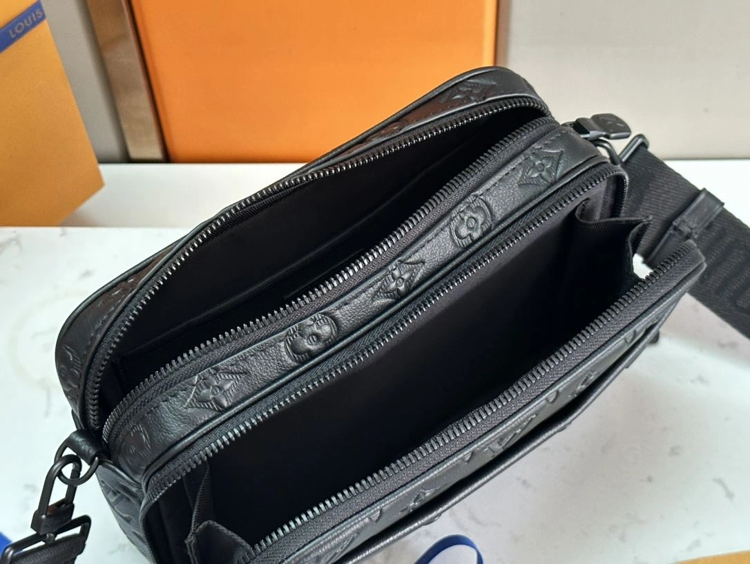 Low-cost Mens Louis Vuitton Satchel Bags