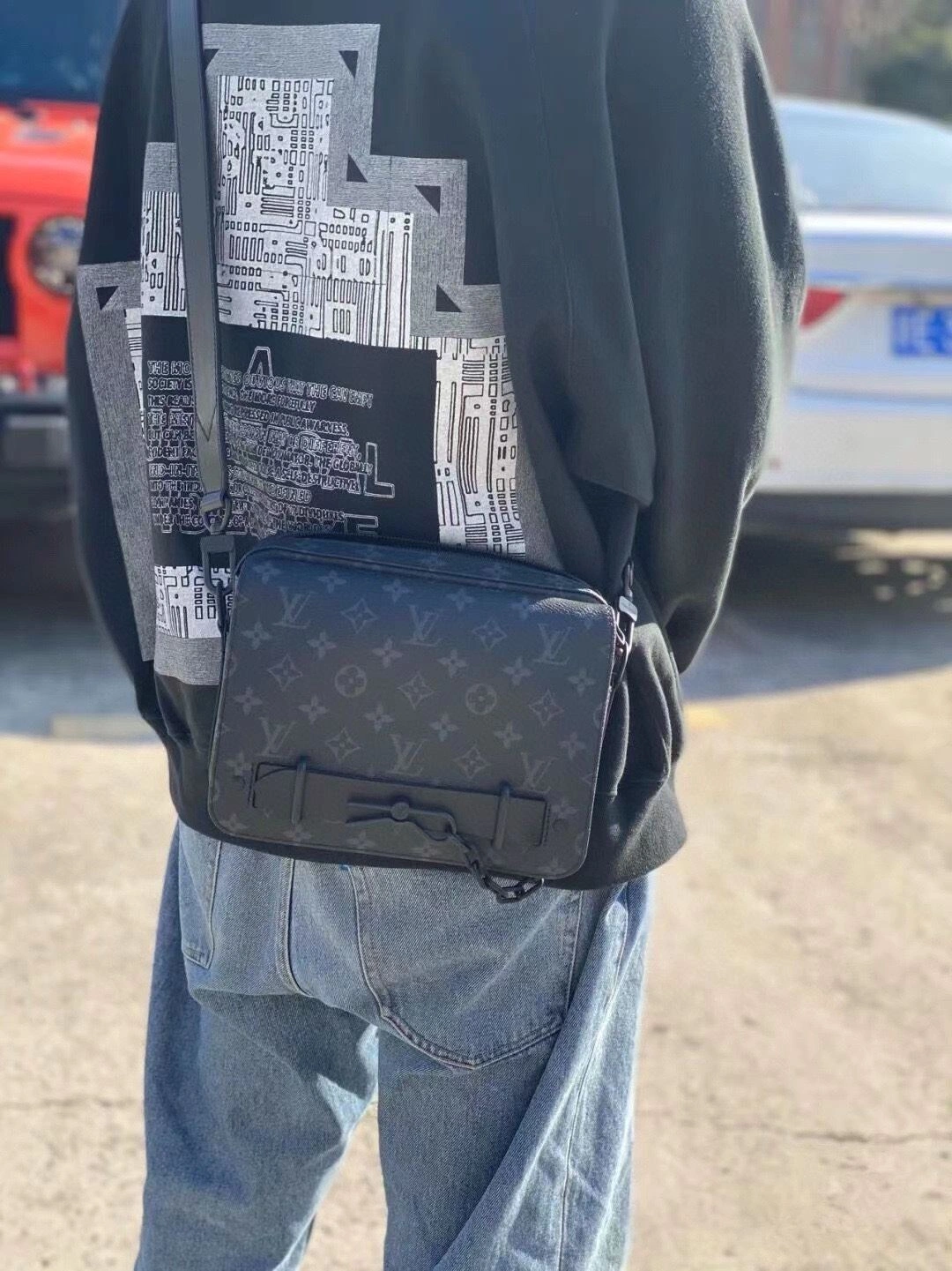 Budget-friendly Mens Louis Vuitton Satchel Bags