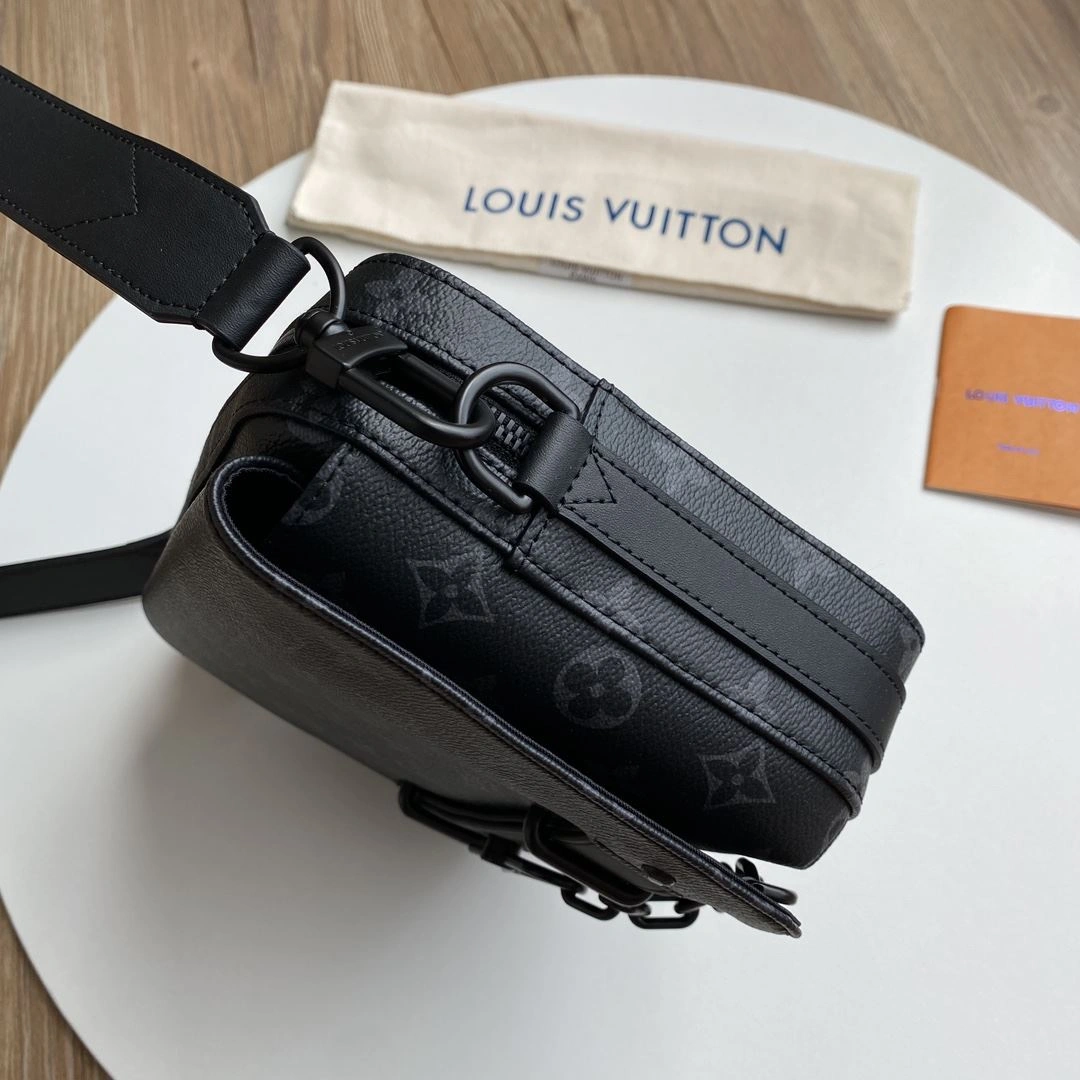 Budget-friendly Mens Louis Vuitton Satchel Bags