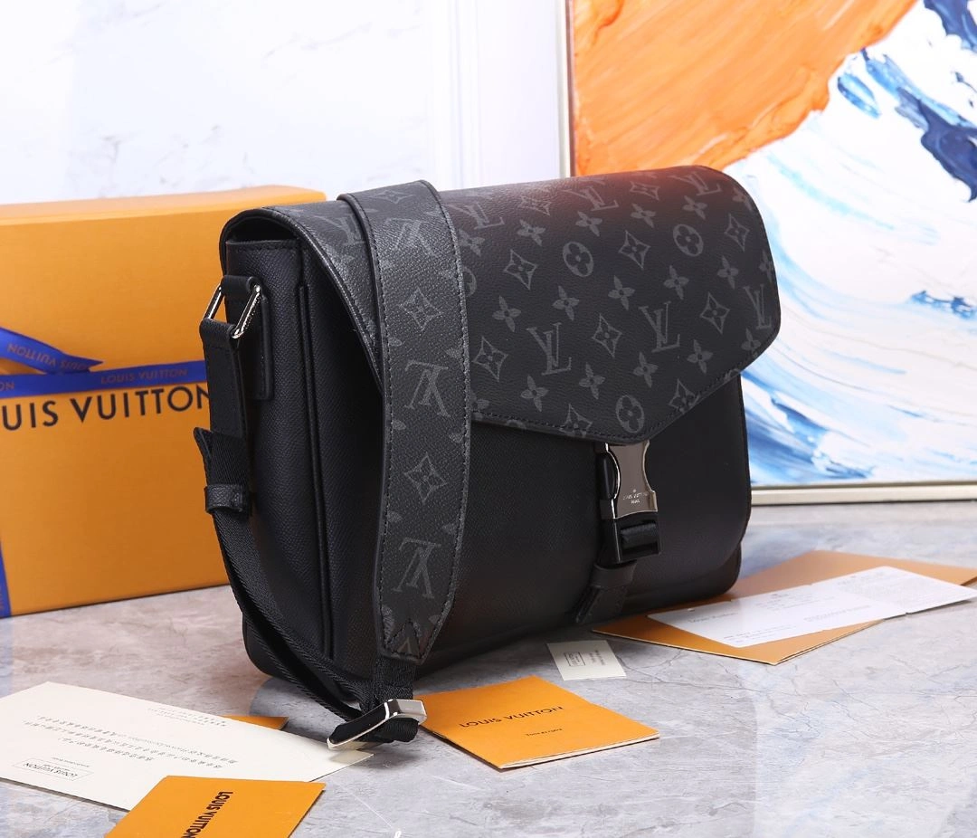 Indistinguishable Mens Louis Vuitton Satchel Bags
